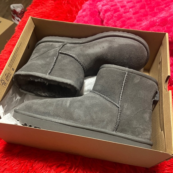 UGG | Shoes | Ugg Slides | Poshmark